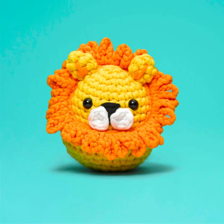 The Woobles Sebastian the Lion Beginner Crochet Kit – Rocket City Toys